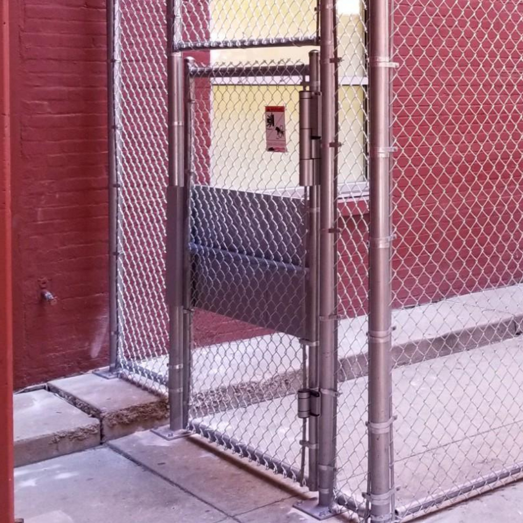 1-5/8" Female Hinge Temporary Fence – America's Fence Store